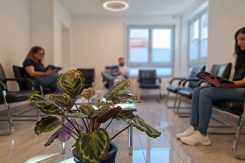 Team – CardioPraxis – Dr. med. Njoh Dimitte